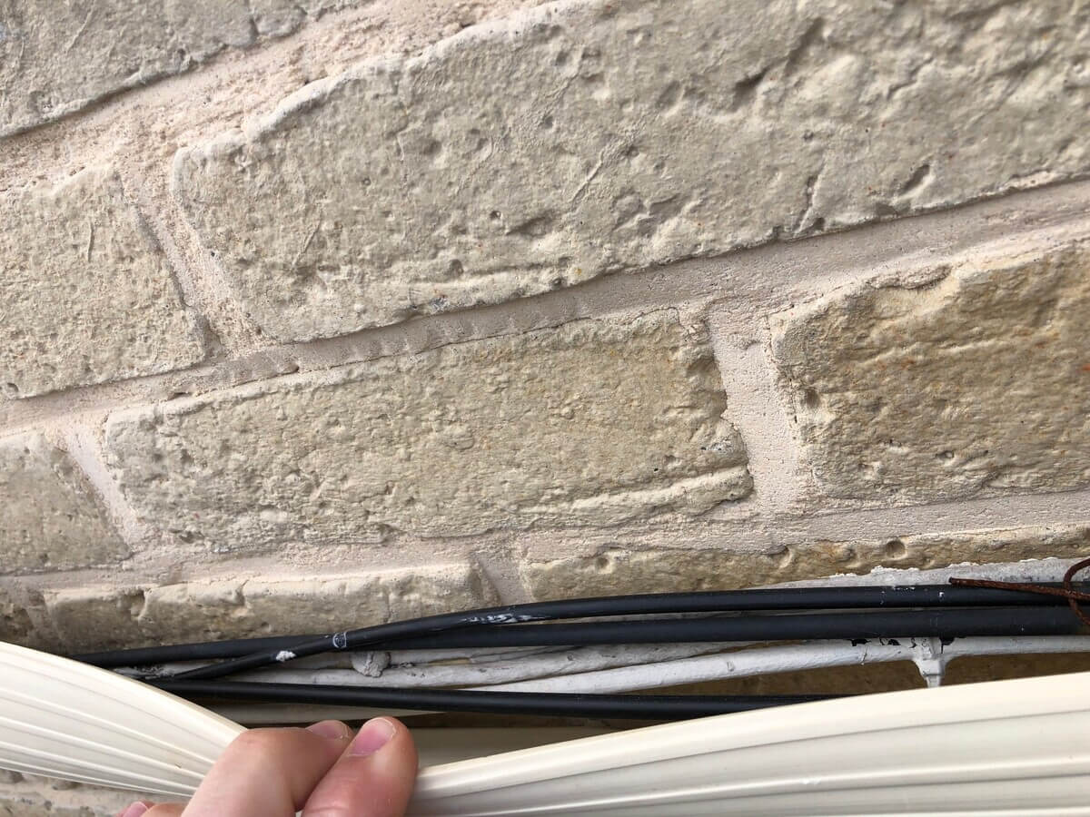 La goulotte électrique extérieure esthétique pour les façades - CableCover